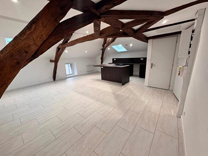 Appartement à louer - Est, Saint-Junien - 1 pièce