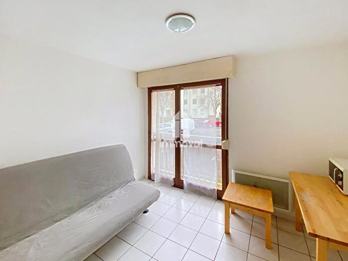 Appartement à louer - Strasbourg, Cronenbourg - 1 pièce