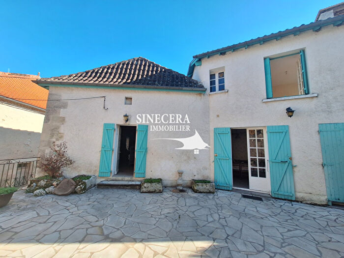 Maison à vendre - Grand-Brassac - 6 pièces - 5 chambres