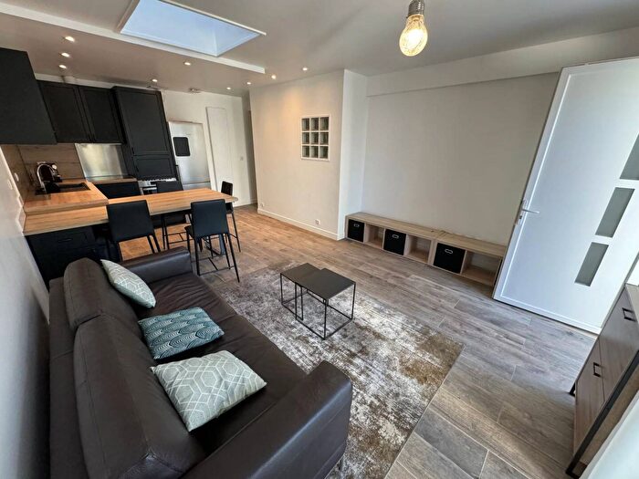 Appartement à louer - Le Fort la Maillarde, Chennevières-sur-Marne - 3 pièces - 2 chambres