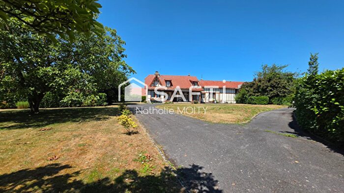 Maison 7 pièces à Neuville-Saint-Amand, à vendre