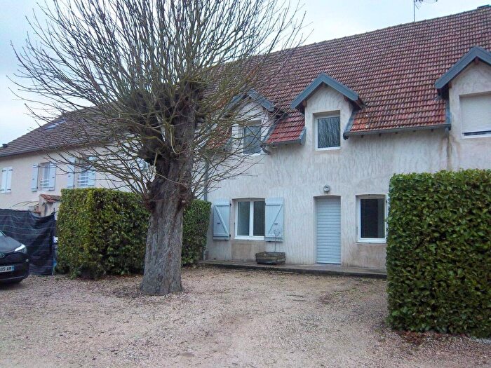 Appartement à louer - Longwy-sur-le-Doubs - 5 pièces - 4 chambres