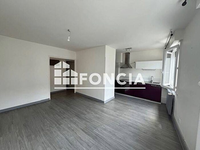 Appartement à louer - Champ de Mars-Bussatte-Victor Hugo, Angoulême - 3 pièces - 2 chambres