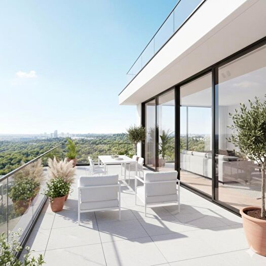 Appartement à vendre - Noisy-le-Grand, Est - 5 pièces - 4 chambres