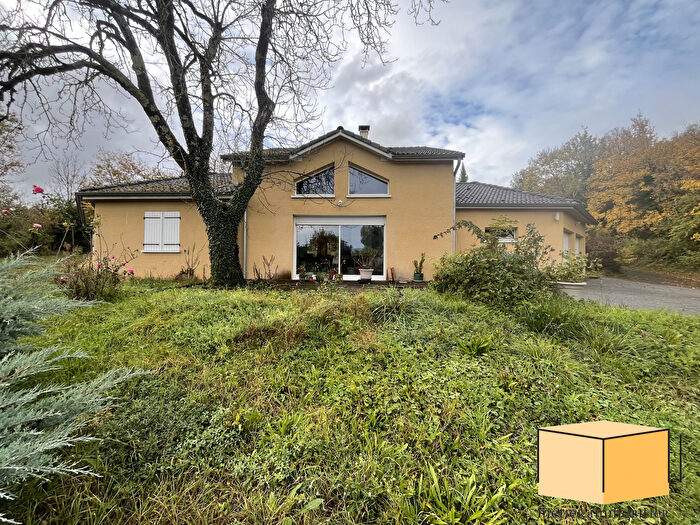 Maison à vendre - Andert-et-Condon - 5 pièces - 4 chambres