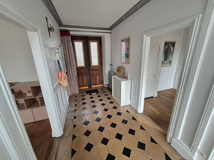 Maison à louer - Centre Est, Provins - 7 pièces - 6 chambres