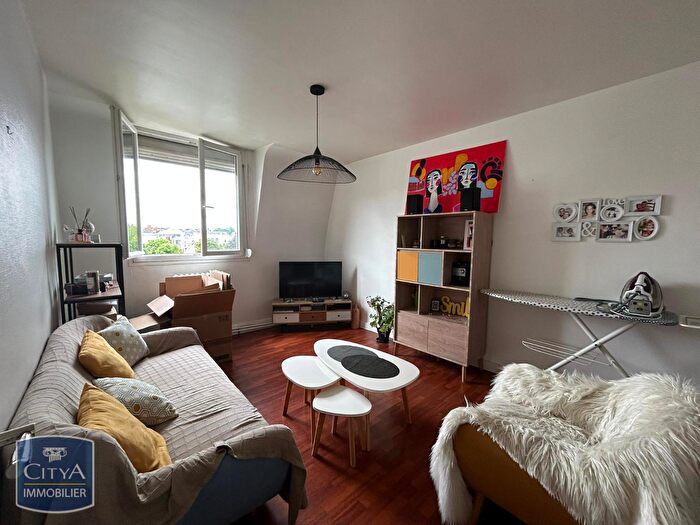 Appartement 2 pièces à Laval, Les Pommeraies, à louer
