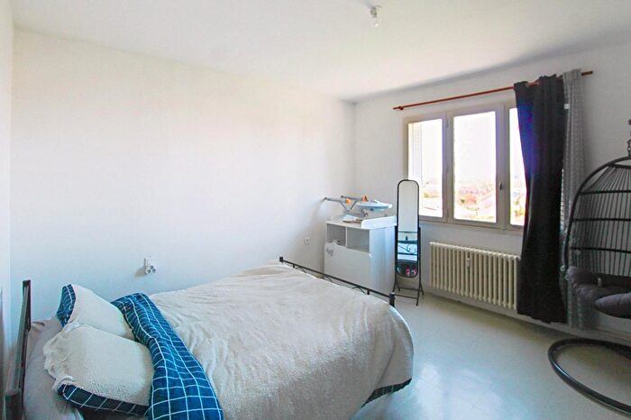 Montceau-les-Mines, Bellevue : Appartement 4 pièces à vendre