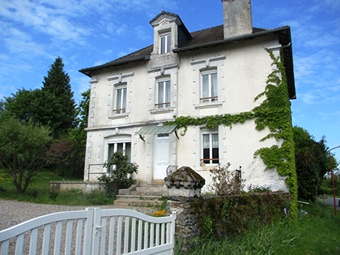 Maison à vendre - Coussac-Bonneval - 5 pièces - 3 chambres