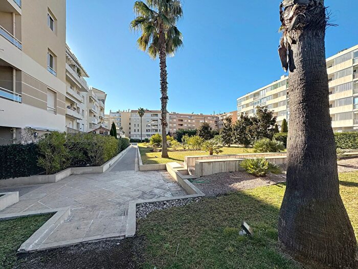 Appartement à vendre - Cannes, Pointe Croisette - 1 pièce