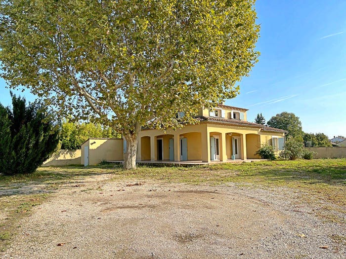 Maison 7 pièces à Montplaisir Nord, Arles, à louer