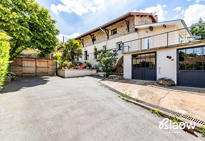 Maison à vendre - Saint-Chamond, Le Creux - 11 pièces - 7 chambres