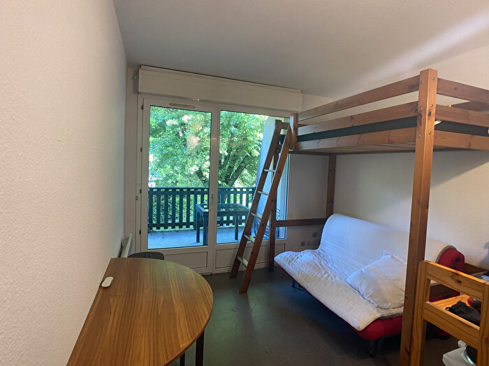 Appartement à louer - Chambéry, Centre-ville - 1 pièce