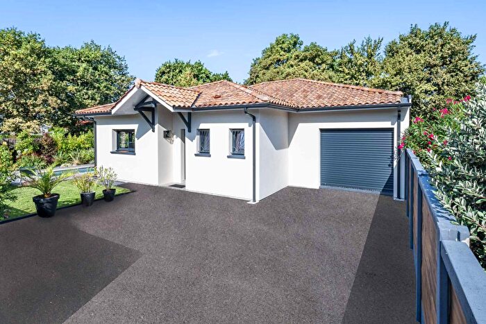 Maison à vendre - Moulis-en-Médoc - 4 pièces - 3 chambres