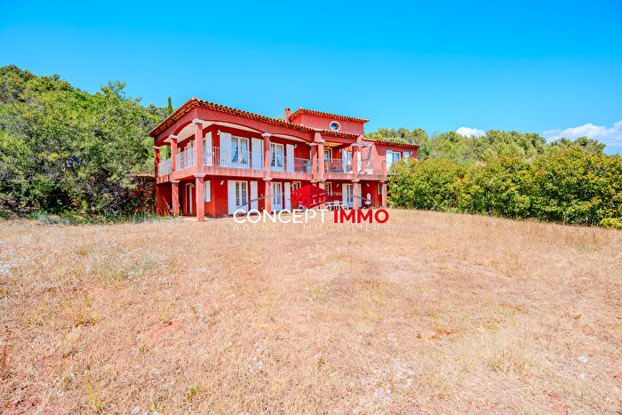 Maison à vendre - Carnoules - 6 pièces - 3 chambres