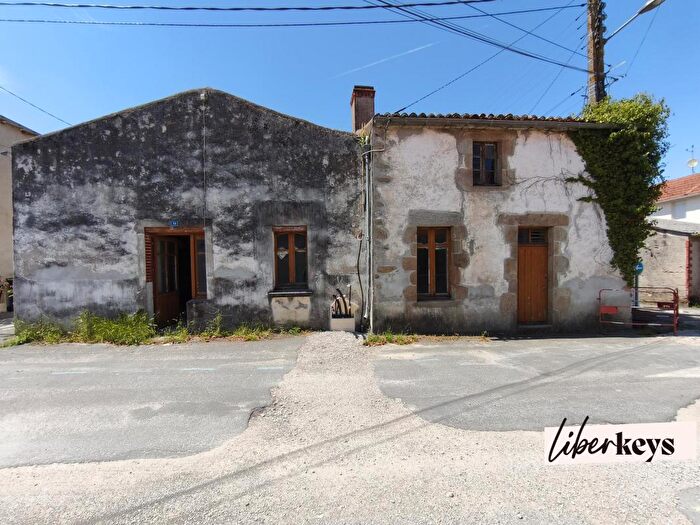 Saint-Hilaire-de-Clisson - Maison 3 pièces à vendre