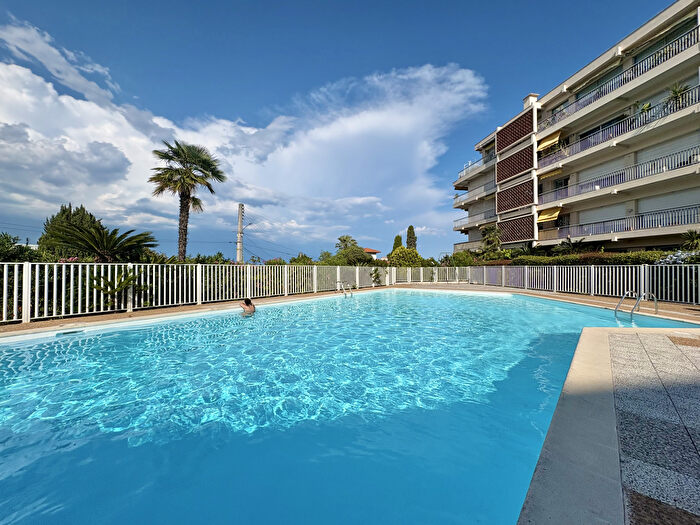 Antibes, Antibes-les-Pins, Trianon, Le Fournel, Peyregoue : Appartement 2 pièces à vendre