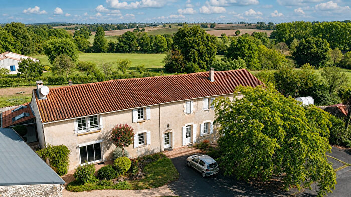Vouvant - Maison 20 pièces à vendre