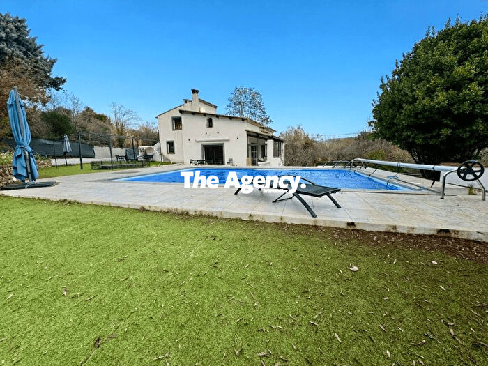 Maison à vendre - Saint-Zacharie - 9 pièces - 6 chambres