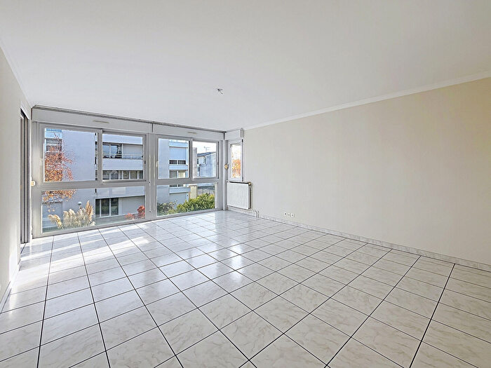 Appartement à louer - Tinqueux - 4 pièces - 3 chambres