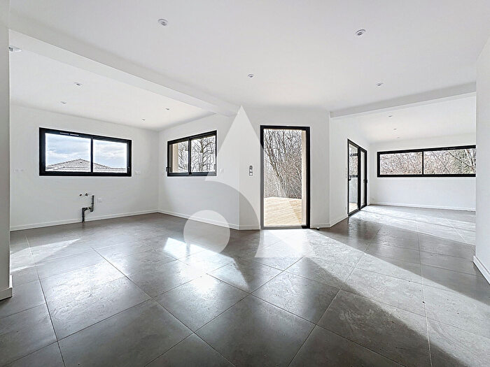 Maison à vendre - La Rochette - 5 pièces - 3 chambres