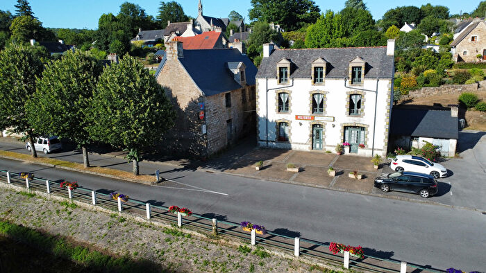 Maison 7 pièces à Pluméliau, à vendre