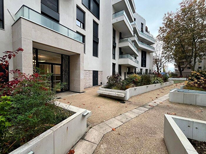 Appartement 1 pièce à Plateau-Grèves-Europe-Gare du Stade-Fossés Jean, Colombes, à louer