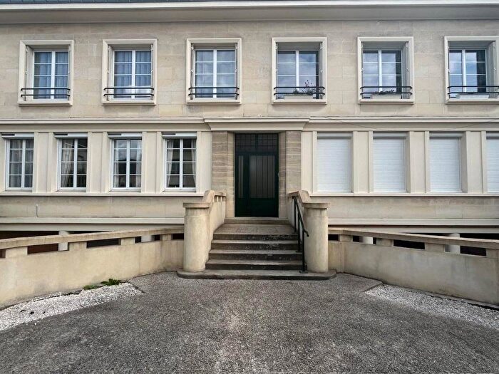 Appartement 3 pièces à Centre Ville, Beauvais, à louer