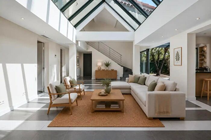 Cannes, Pointe Croisette : Maison 7 pièces à vendre