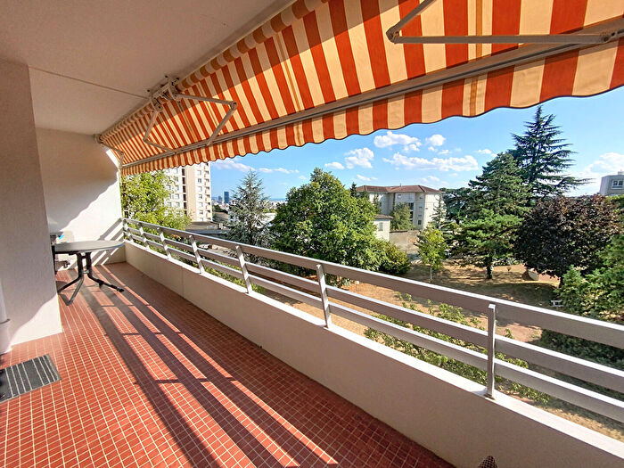 Appartement 4 pièces à Caluire-et-Cuire, Cuire-le-bas, Cuire-le-Haut, à vendre