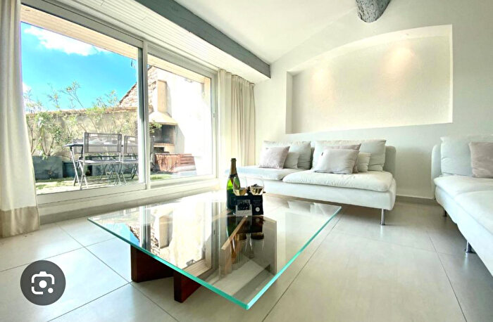 Appartement à vendre - Nîmes, Tour Magne - 5 pièces - 2 chambres