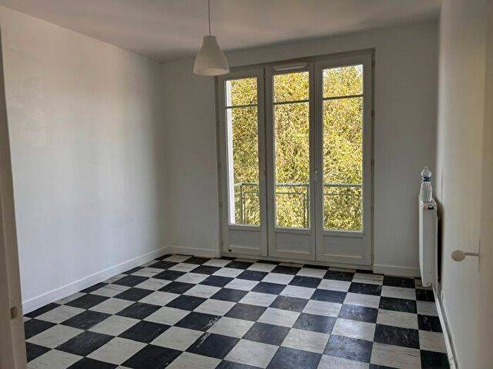 Est, Lisieux : Appartement 2 pièces à louer