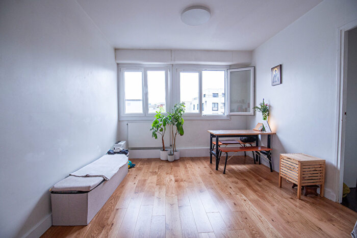 Appartement 2 pièces à vendre à Clamart, Centre-ville