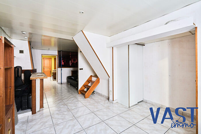 Maison à vendre - Tourcoing - 5 pièces - 4 chambres