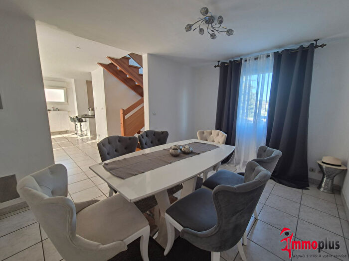 Maison à vendre - Kembs - 5 pièces - 3 chambres