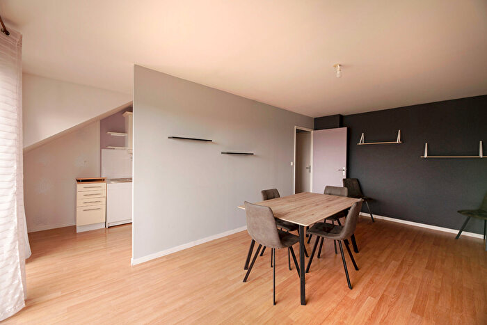 Appartement à vendre - Crevin - 2 pièces - 1 chambre