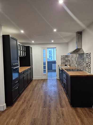 Appartement à louer - Toulon, Valbertrand - 3 pièces - 2 chambres