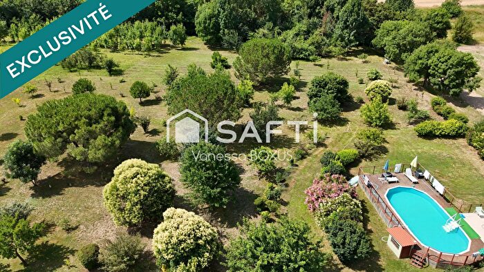 Maison à vendre - Saint-Pardoux-du-Breuil - 9 pièces - 6 chambres