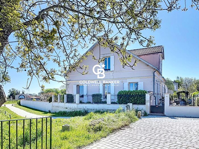 Maison à vendre - Rochefort - 6 pièces - 5 chambres