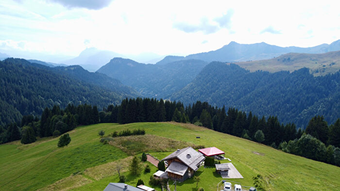 Maison à vendre - La Côte-dArbroz - 6 pièces - 3 chambres