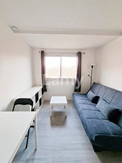 Appartement à louer - Pont de lArc, Aix en Provence - 1 pièce