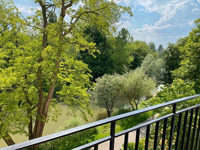 Champigny-sur-Marne, Centre-ville, Coteaux : Appartement 3 pièces à louer