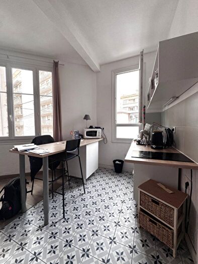 Appartement à louer - Bastia - 2 pièces - 1 chambre