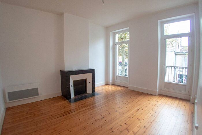 La Fenetre, Saintes : Appartement 3 pièces à louer
