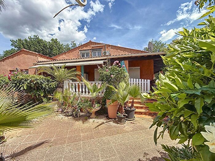 Maison à vendre - Cuers - 7 pièces - 6 chambres