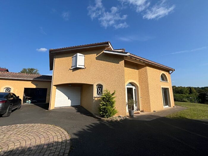 Maison à vendre - Cailloux-sur-Fontaines - 5 pièces - 3 chambres