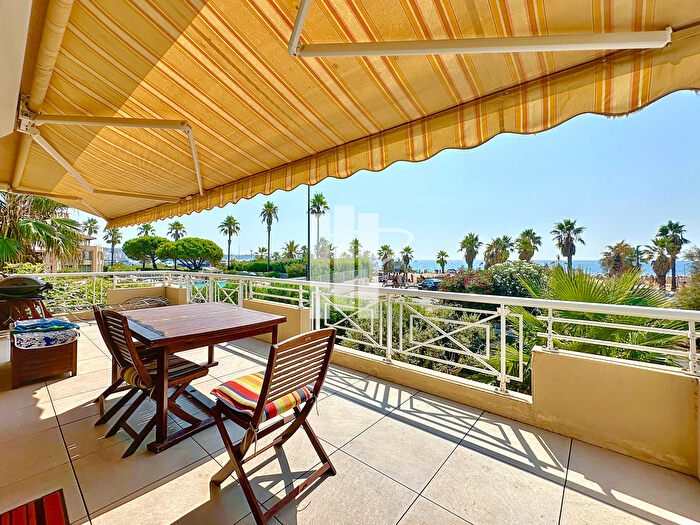 Maison à vendre - Fréjus, Fréjus Plage - 9 pièces - 7 chambres