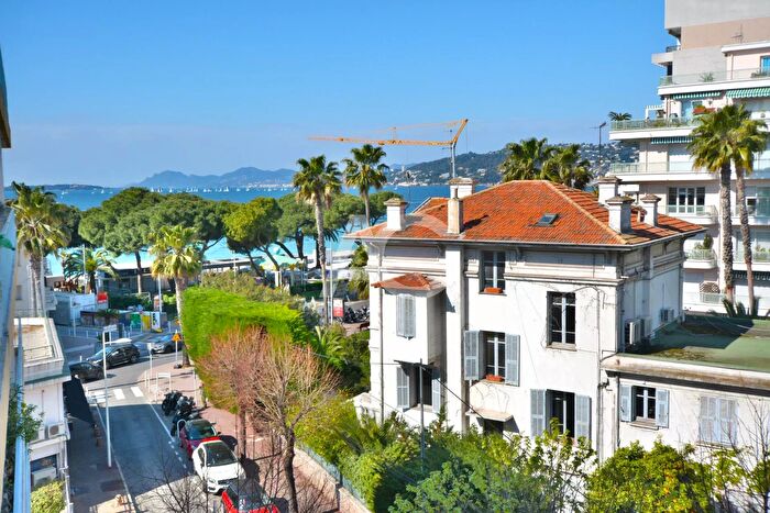 Appartement à vendre - Antibes, Juan-les-Pins, Le Cap - 4 pièces - 2 chambres