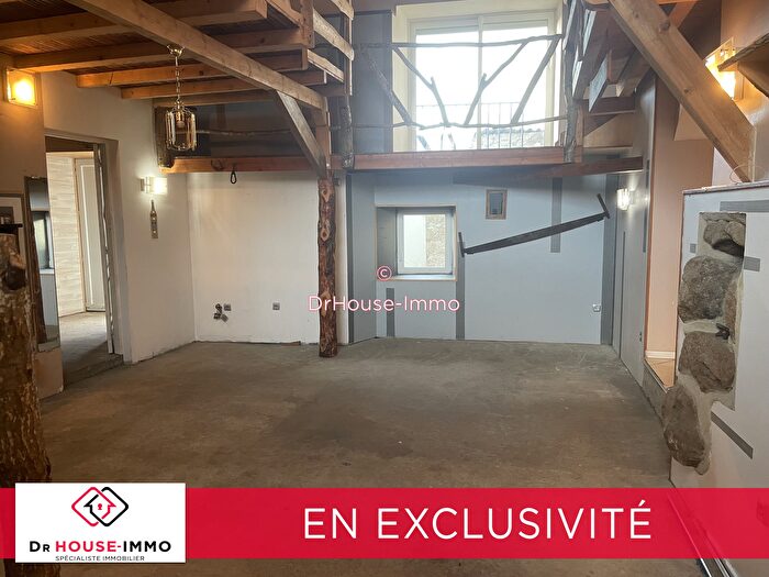 Maison à vendre - Valprivas - 8 pièces - 5 chambres