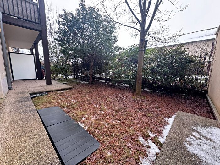 Appartement à louer - Magny-le-Hongre - 3 pièces - 2 chambres